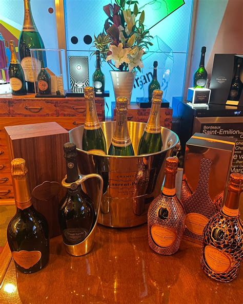 Léfran ~ルフラン~ 【広島スナック】 Lefranhiroshima • Instagram Photos And Videos