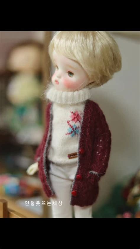인형옷 뜨는 세상 모모꼬 민트 조끼 민트조끼 두개를 마무리로 중국오더 마무리 했습니다 먼길 무사히 도착하길 바라며 ~ 모모꼬뜨개옷 모모꼬의상 인형옷뜨는세상