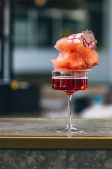 Obsessed With The Cloud Cocktail Art Cocktail Garnish Fancy Drinks Drink Garnishing