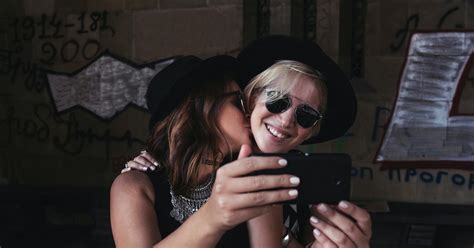 5 Ways Mercury Retrograde Can Help Your Love Life