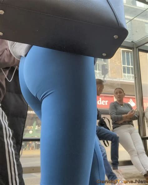 Cute Face Teen In Tight Blue Legging Candid Teens