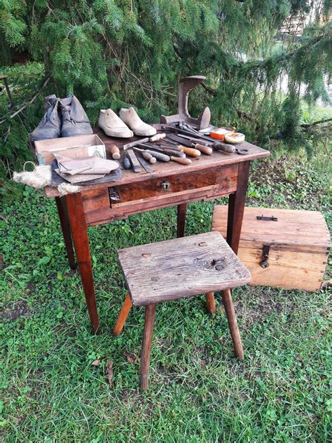Čevljarski Starinski Komplet