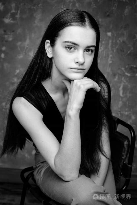 时尚的时装模特儿。照片 正版商用图片0tohsd 摄图新视界