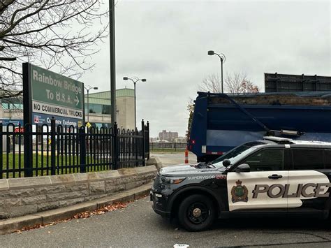 Explosion Hits Niagara Falls Bridge Bomb Threat At Another Iheart
