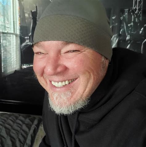 Robin Schneider Robin Schneider Professional Portraits