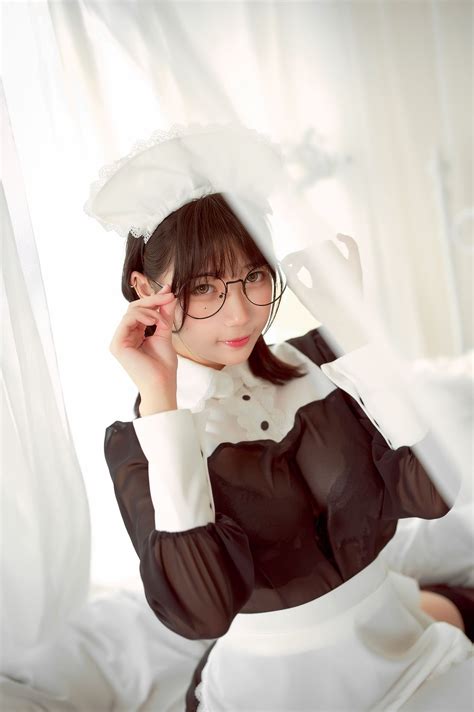 周叽是可爱兔兔 眼镜女仆 女仆cosplay周叽是可爱兔兔 兔兔cos网