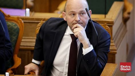 Pape Spænder Ben For Folkeafstemning Om Store Bededag Rdenmark