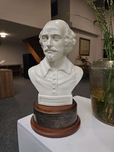 Pics Nellie Tembe Honoured With R4m Library Daily Sun