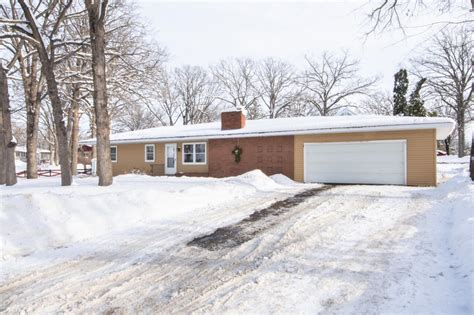 1427 Lori Ave Detroit Lakes Mn 56501 Redfin