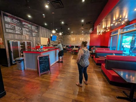 9 Arkansas Bbq Spots Where The Smoke Draws A Crowd Before The Doors Open