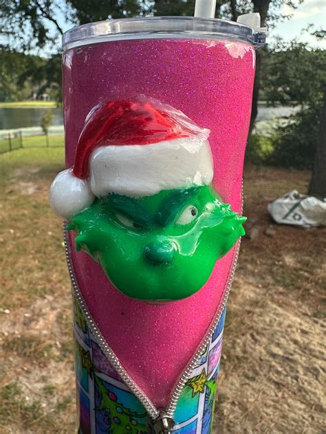 32 Oz Pink Hat Green Christmas Guy Tumbler