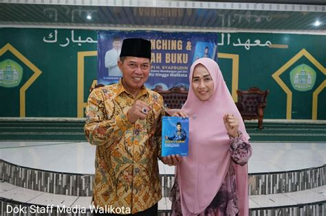 Dr Hidayatullah Luncurkan Buku Biografi Syafrudin Rekam Jejak Dalam Membangun Jati Diri Dari