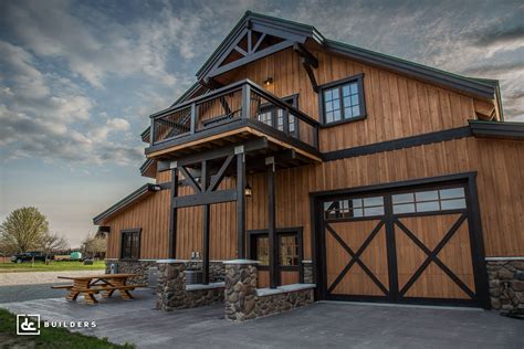 Daggett Michigan Barn Style Garage With Living Quarters Artofit