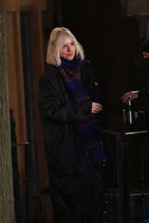 Dakota Johnson Daddio Filming Set In New Jersey 12 20 2022 CelebMafia