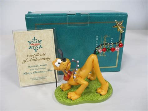 Wdcc Disneys Pluto Helps Decorate