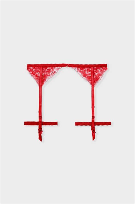 Porte Jarretelles En Dentelle Mascarade Rouge Etam