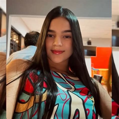 Laura Bedoya Laurambg15 • Threads Say More Laura Bedoya Laurambg15 • Threads Say More