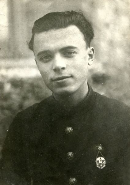 ВОПРОС ЗНАТОКАМ Что за жетон у моряка Фото 1936 года Журнал ПЕТЕРБУРГСКИЙ КОЛЛЕКЦИОНЕР