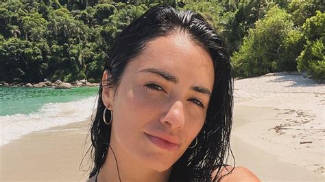 Lali Espósito Posó En Microbikini Total Black Y Lentes De Sol Desde La