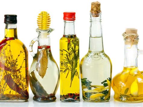 How To Make Infused Oil Easy Step By Step Guide Drinks Sweetly