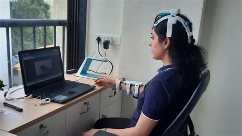 This Wearable Device For Stroke Patients Is Now Helping Athletes Reach