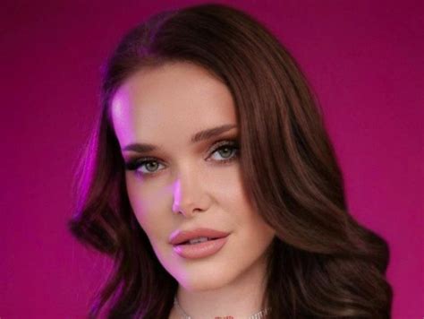 Chloe Foxxe Biographywiki Age Height Career Photos And More