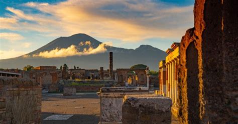 Pompeii And The Eruption Of Mount Vesuvius A Timeline