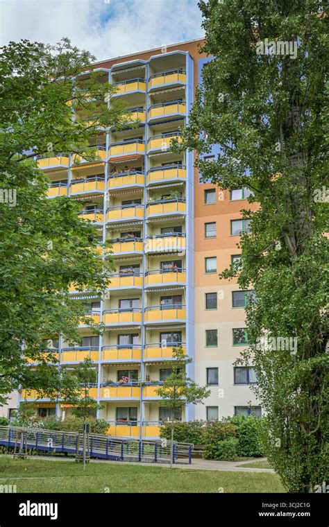 Plattenbau Zeppelinstraße Potsdam Brandenburg Deutschland