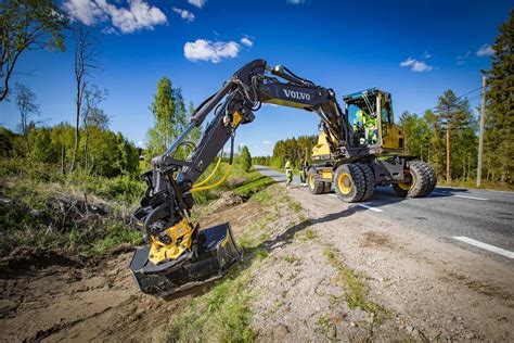 Engcon Strengthens Japanese Presence With Wholly Owned Branded Branch Machinery Asia Your