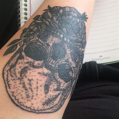 T H O M A S B A T E S On Instagram Skull With Peony And Small