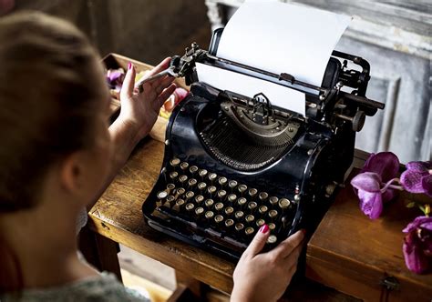 Woman Typing Typewriter On The Table Premium Photo Rawpixel