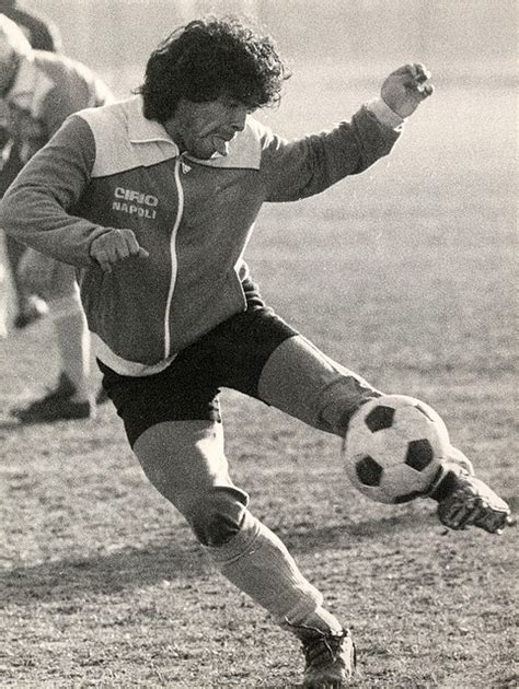 Diego Maradona Training Before Juventus Napoli Game December 21 1984