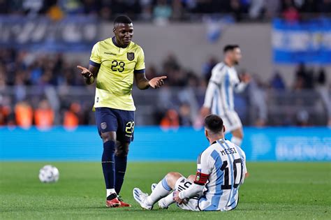 Images Moises Caicedo Floors Lionel Messi But Legend Has The Last Laugh Chelsea News