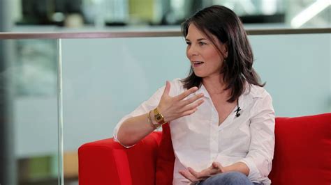 Hannover 96 Bald 2 Liga Elfer Held Eric Uhlmann Wird Zum Coolman