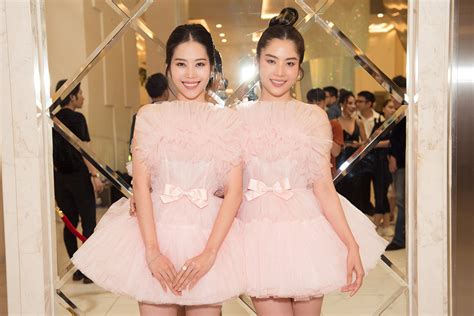 Nam Anh Nam Em Hóa đôi Thiên Nga Xinh đẹp