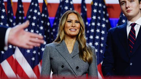 Selon La Photographe Qui A Réalisé Le Portrait Officiel De Melania