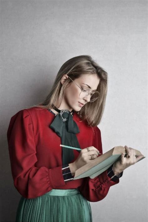 20 Cute Outfits To Wear To The Library Panaprium