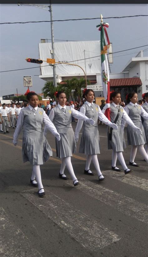 Pin De Loren Dominguez En Escoltas Uniformes Para Escolta Escoltas