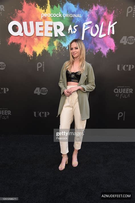 Anna Lore Feet Aznudefeet