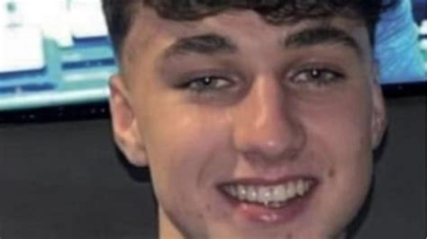 Jay Slaters Friend Posts Poignant New Photo Of Missing Teenager Uk
