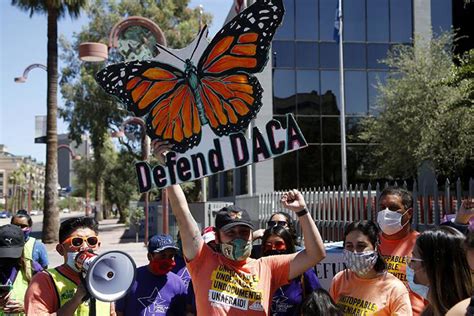 Immigration Officials Could Soon Reopen Daca To First Time Applicants