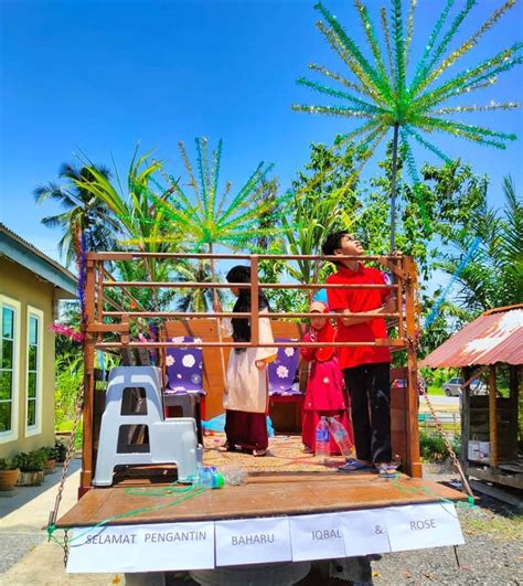 Uniknya Tradisi Keluarga Pengantin Reda Berarak Bersanding Atas