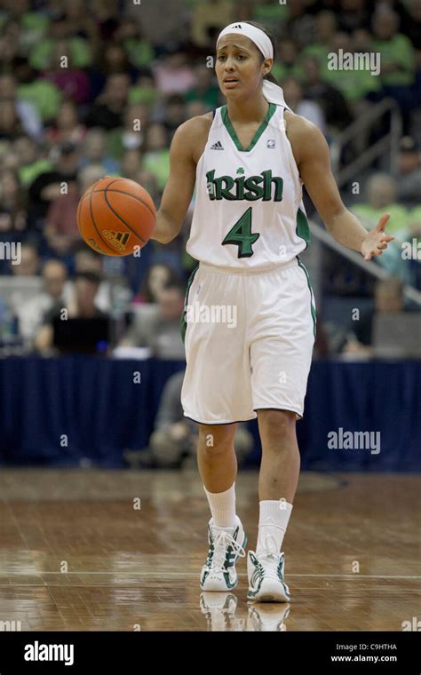 Jan 7 2012 South Bend Indiana Us Notre Dame Guard Skylar Diggins 4 Dribbles The Ball