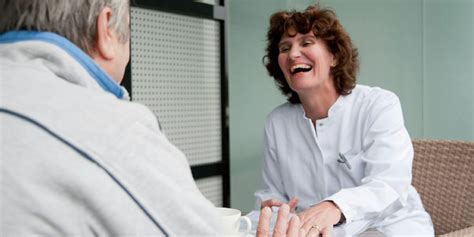 Heil Und Pflegeberufe Leben Mit Dem Tod Rundschau Online