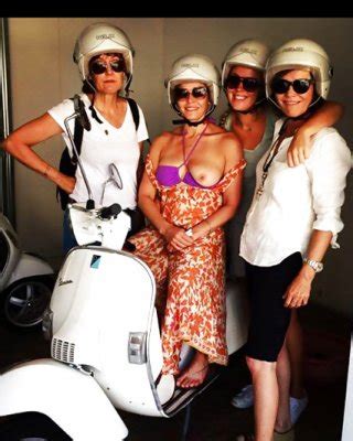 Chelsea Peretti Nude Porn Pictures Xxx Photos Sex Images