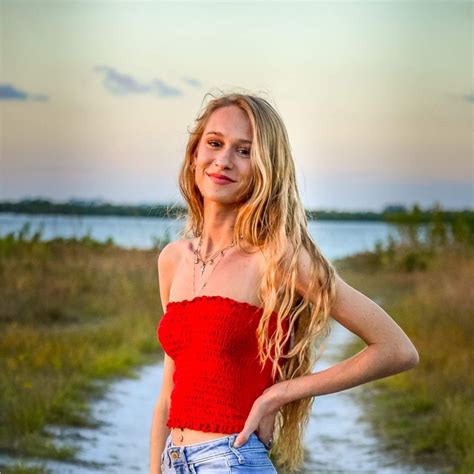 Summer Johnson Marketing And Event Manger Bonita Bills Waterfront