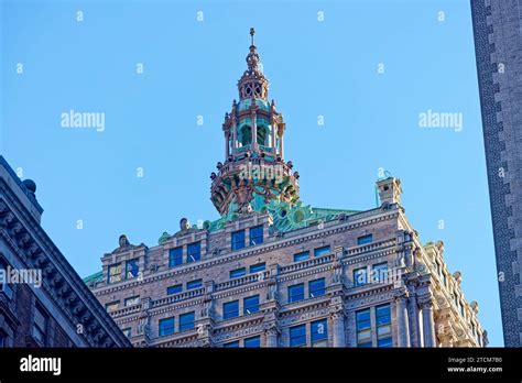 Landmark Helmsley Building Crown A Green Copper Pyramidal Roof And