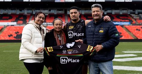 Jersey Presentation Luron Patea Official Website Of The Penrith Panthers