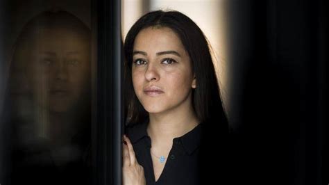 نیوشا توکلیان،عکاسِ خودآموخته‌ای که جهانی شد عکاس خودآموخته‌ای است که عکاسی حرفه‌ای را در سن ۱۶