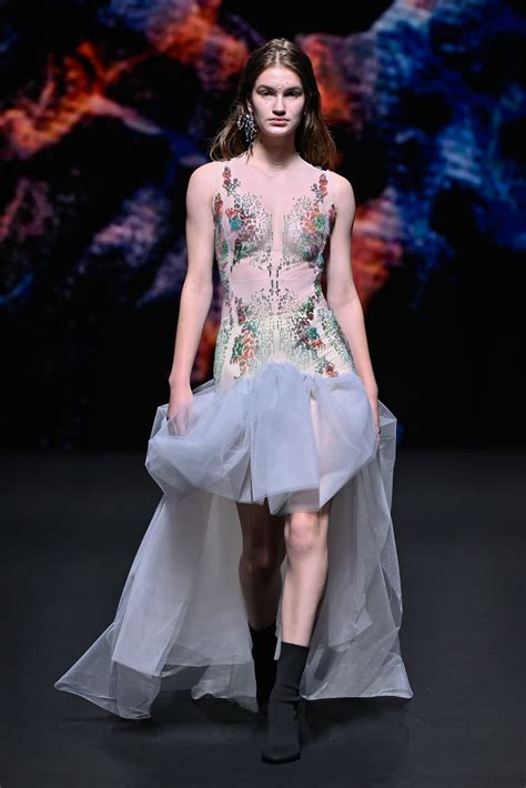 Hannah Shin Spring 2025 Fashion Show The Impression